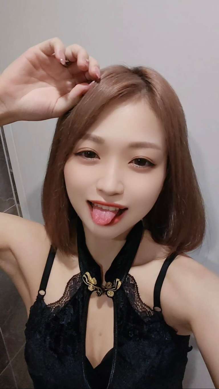 Risa 晴子 – 忘忧の草